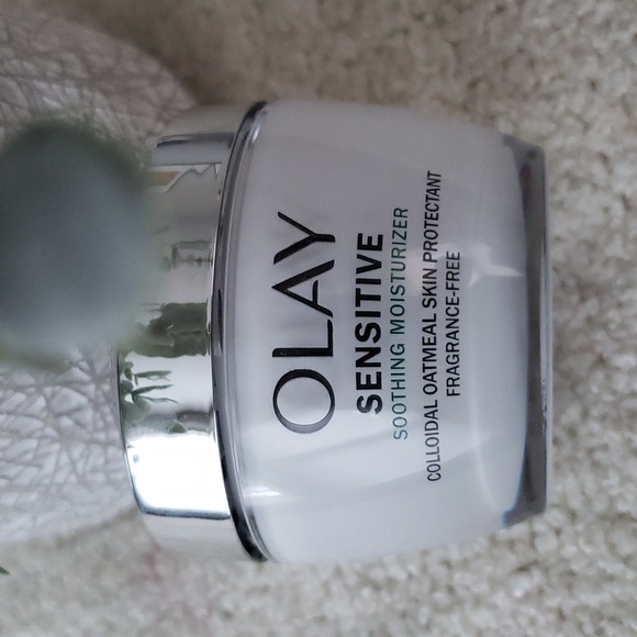 OLAY | Skincare | Olay Sensitive Soothing Moisturizer Nwob | Poshmark